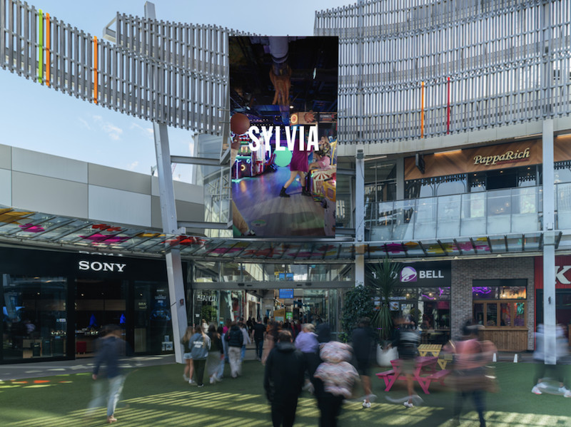 oOh!media launches its first 3D Video Out of Home screen - stoppress.co.nz